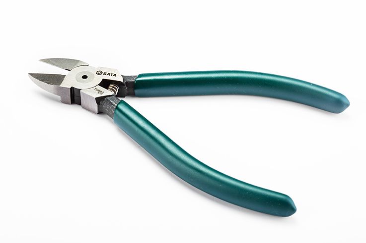 Kìm cắt cán nhựa 7'' Sata 70643 – Công ty TNHH Thương Mại H.C.E