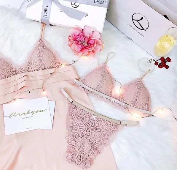 Bộ Đồ Lót Ren Bralette Có Mút Đệm Cao Cấp - MS558