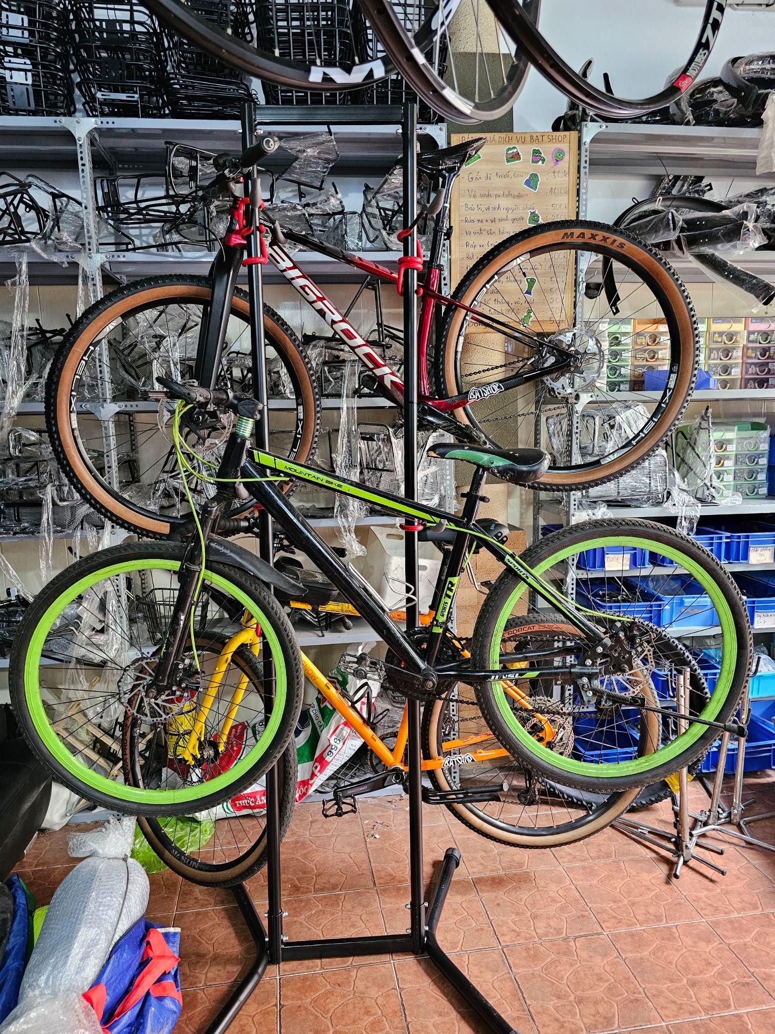 Giá treo 4 xe đạp ST030 – B.A.T Shop - Bike and Travel