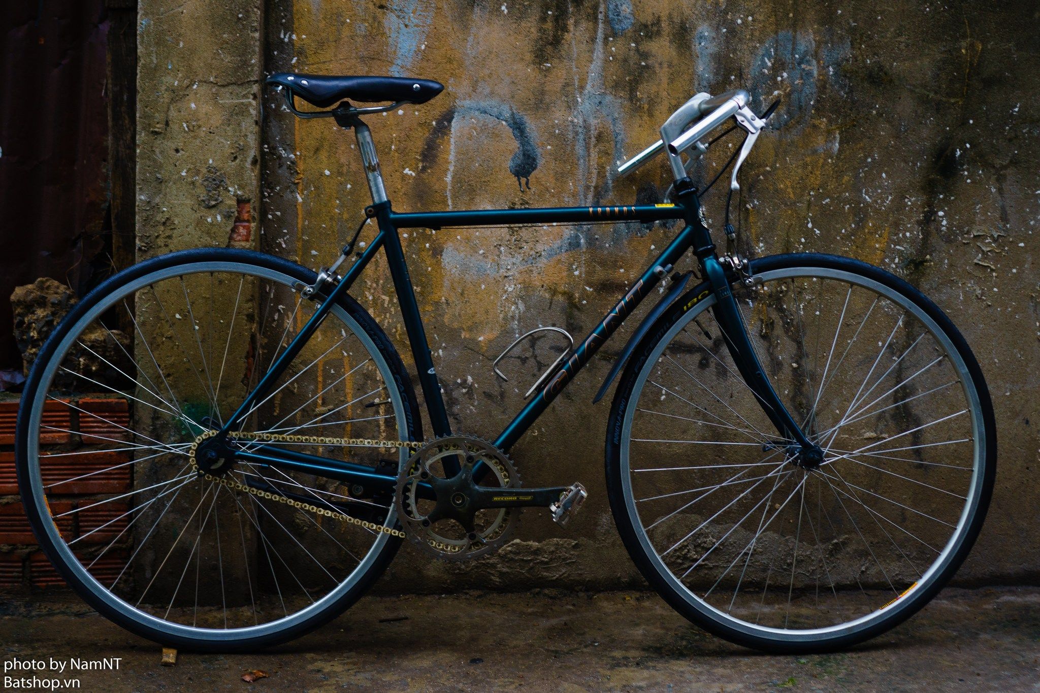 Xe đạp Road Giant Kronos – B.A.T Shop - Bike and Travel