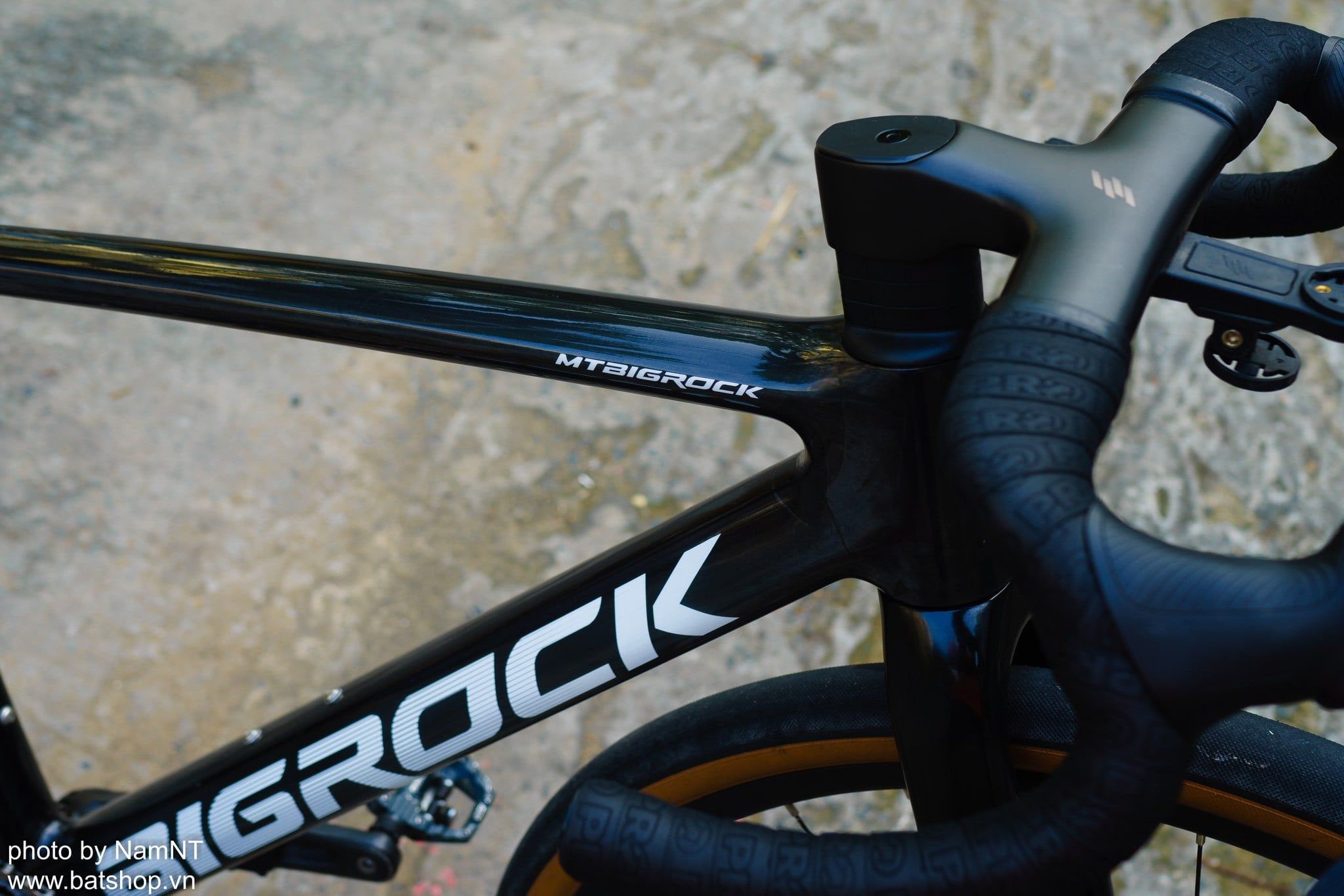 Xe đạp gravel Bigrock group điện EGX – B.A.T Shop - Bike and Travel