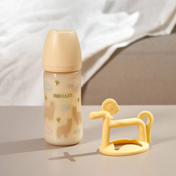 Gặm nướu Moyuum Teether ngựa vàng | snbshop.vn – Soc&Brothers