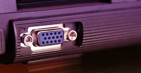 Cổng VGA trên laptop là gì?