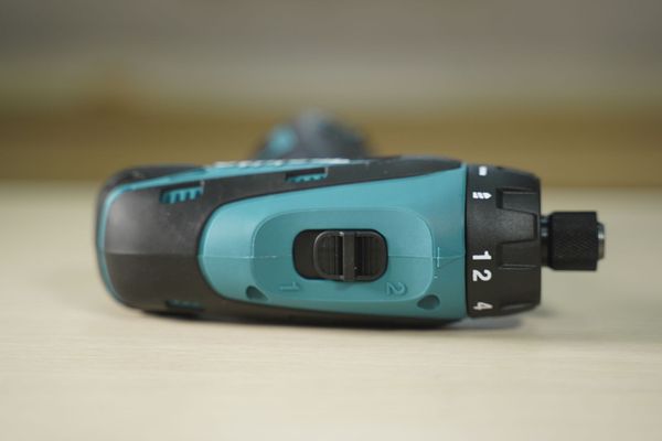 Máy khoan & vặn vít Makita DF030DWE – Khotieudung.vn