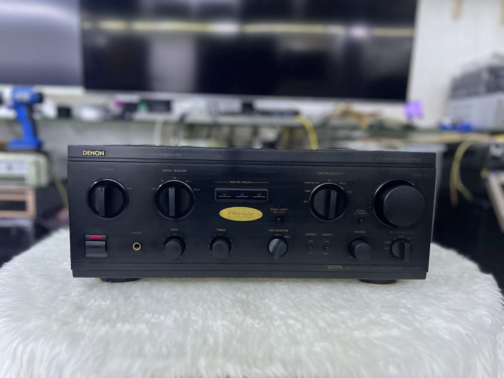 Amply DENON PMA-890D Special Limited Edition Hàng Bãi máy đẹp 90%