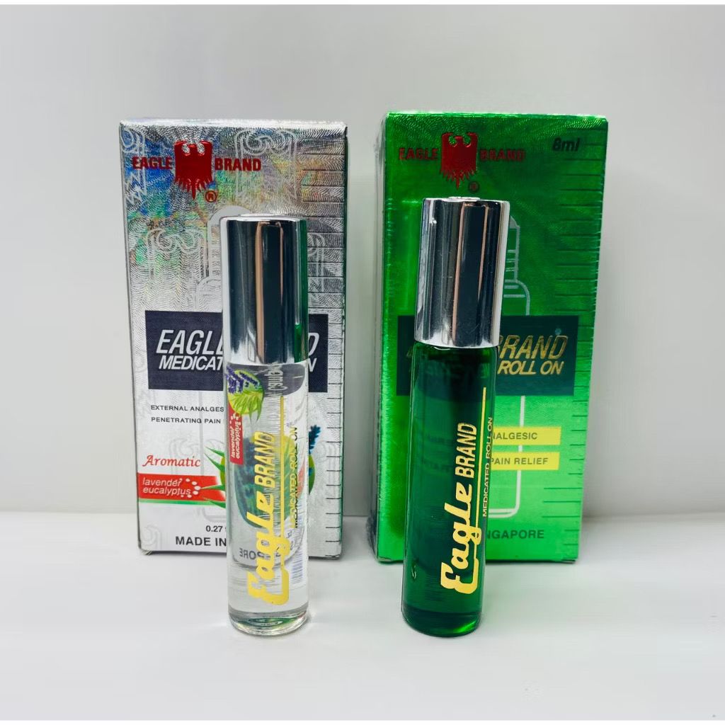 1 lóc dầu 12 Eagle Brand Medicated Oil Roll on dạng lăn 8ml.