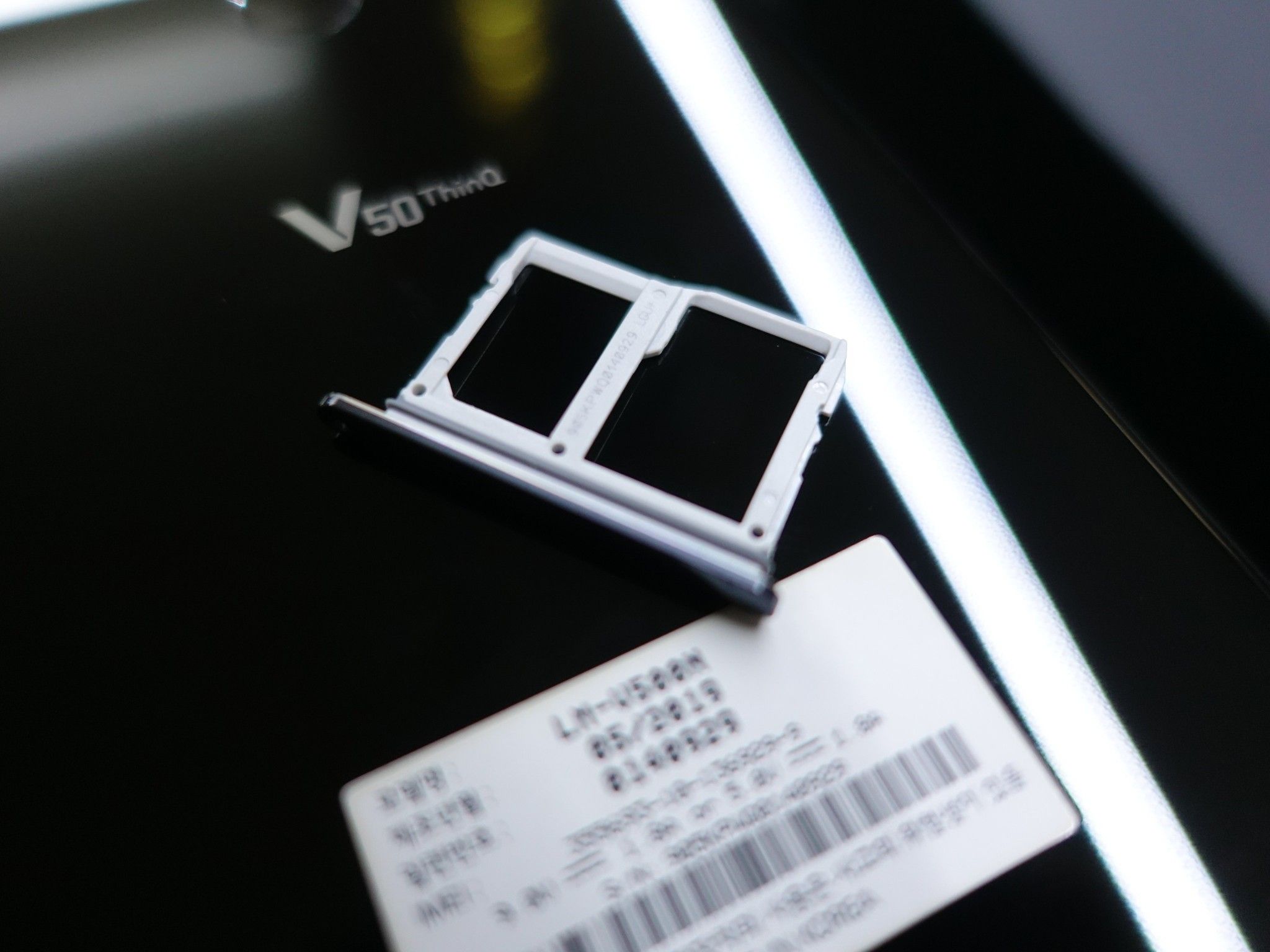 Khay sim điện thoại LG V50 ThinQ – Min Mobile