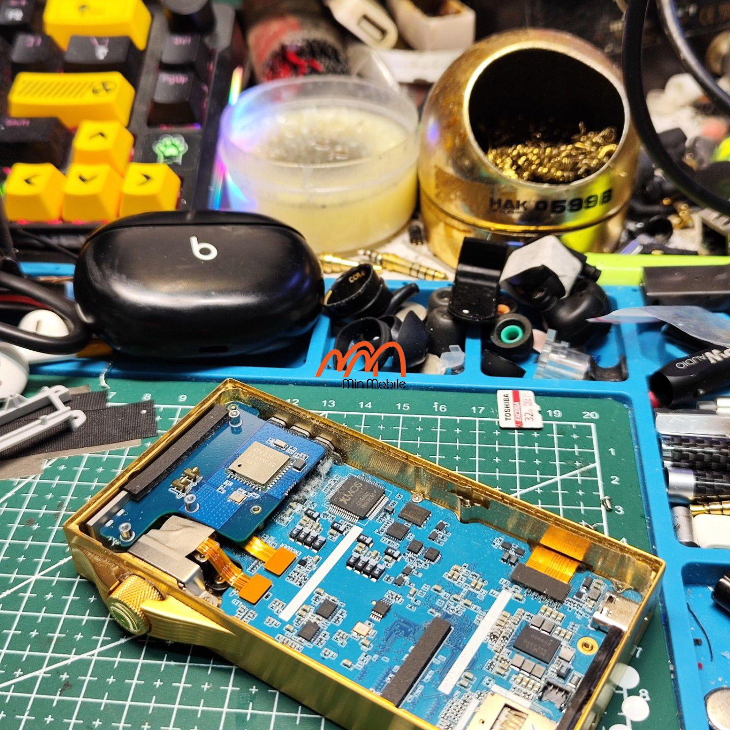 Thay Pin Máy Nghe Nhạc Astell & Kern SA700 – Min Mobile