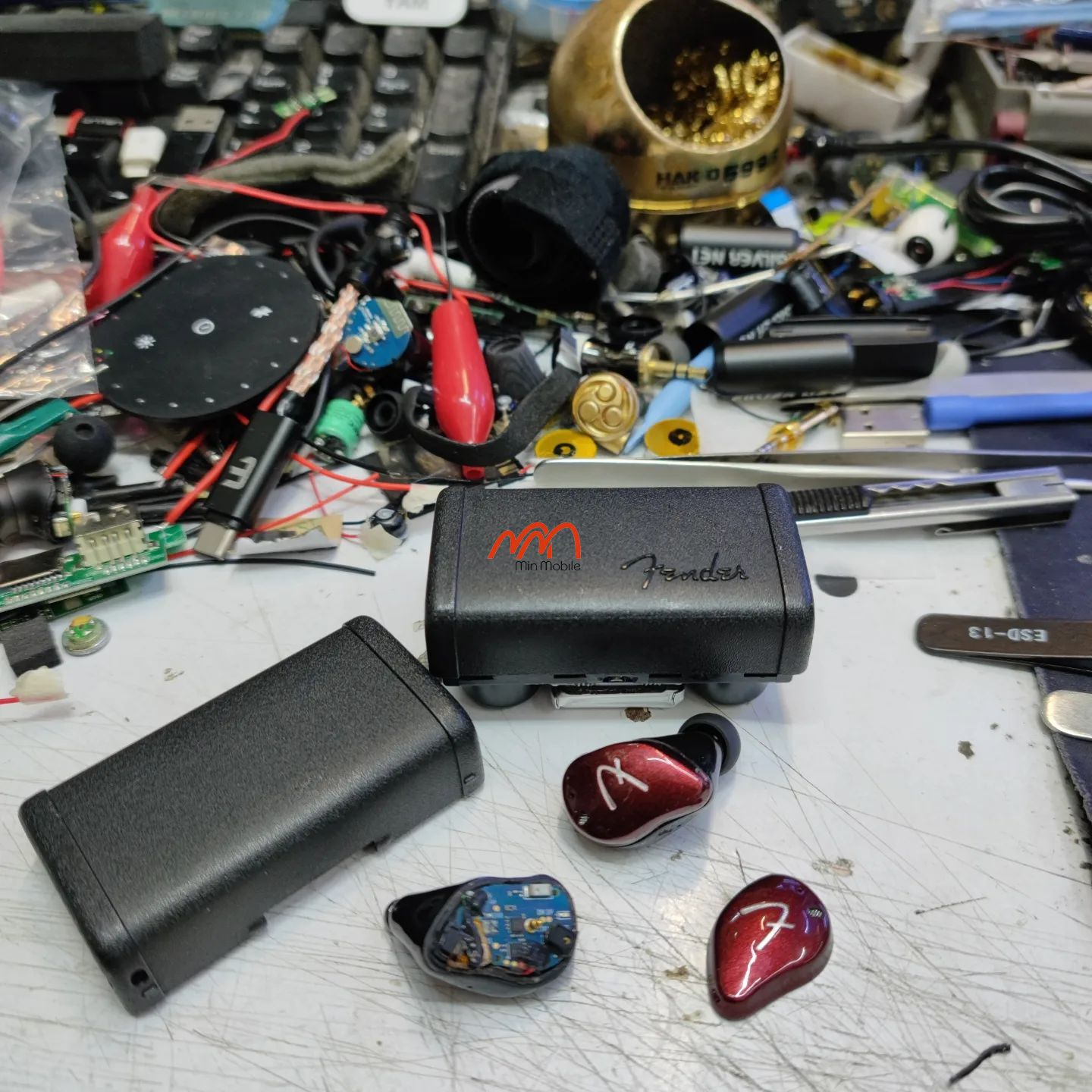 Thay Pin Tai Nghe Fender Tour – Min Mobile