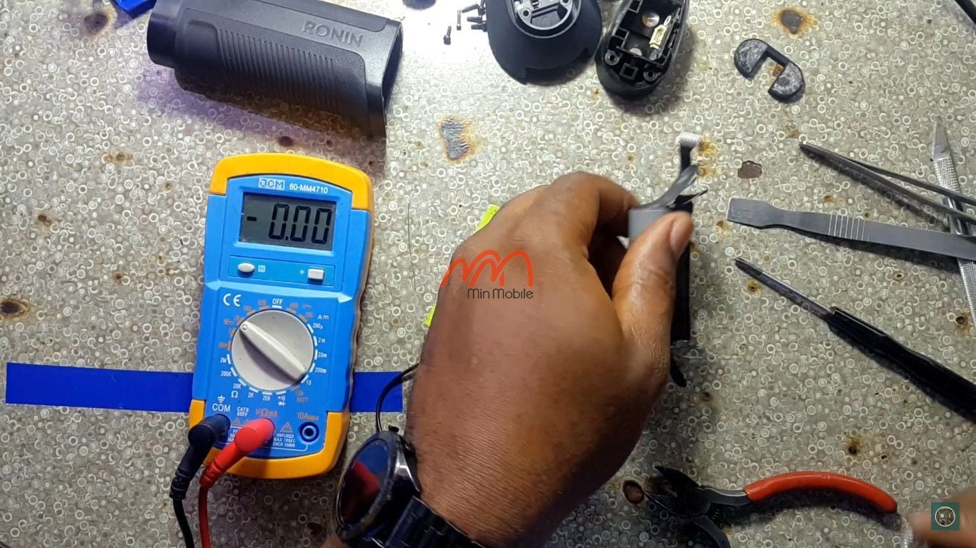 Thay Pin Gimbal DJI Ronin 2 – Min Mobile