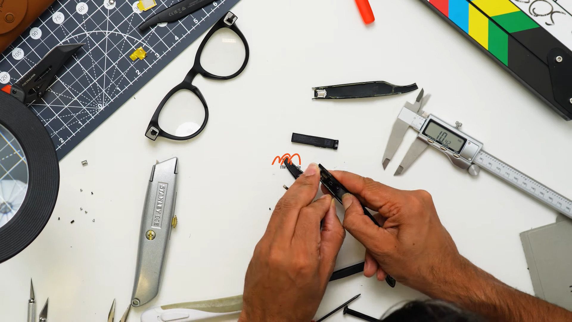 Thay Pin Kính Thông Minh Alpha – Min Mobile