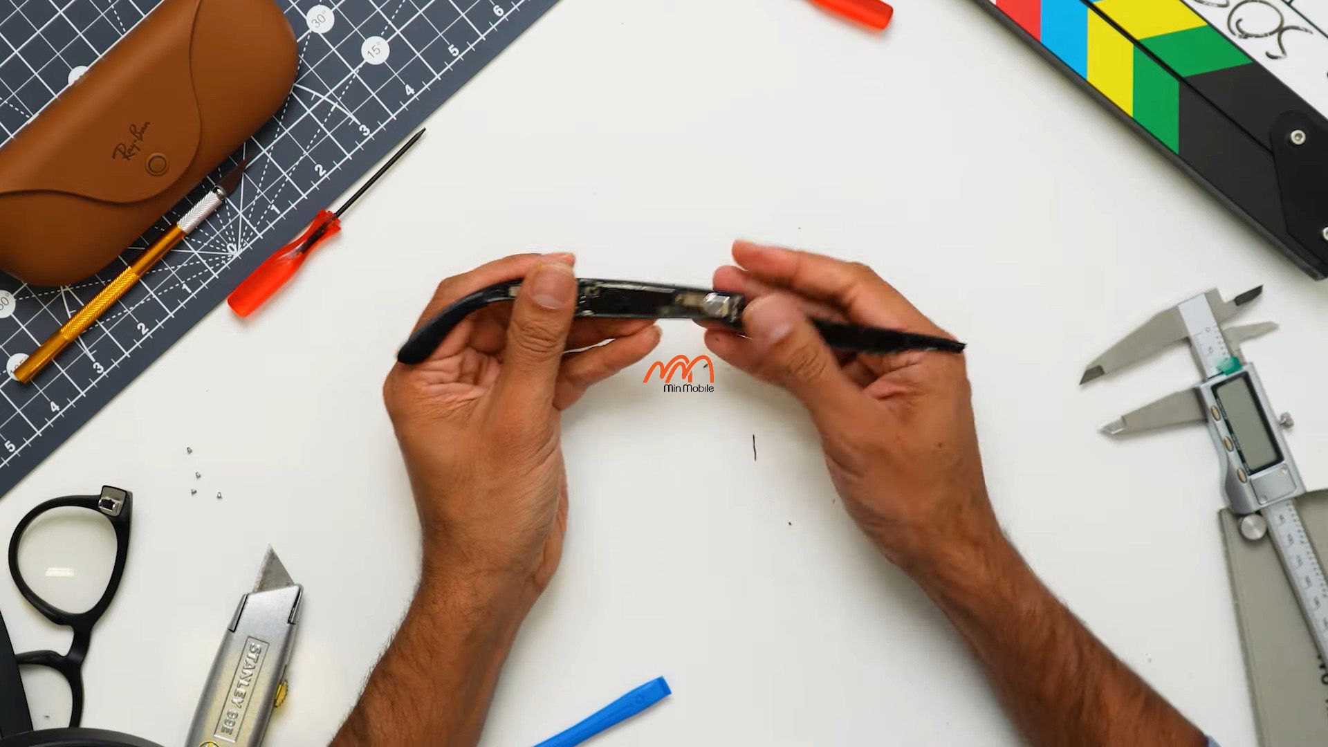 Thay Pin Kính Thông Minh Alpha – Min Mobile