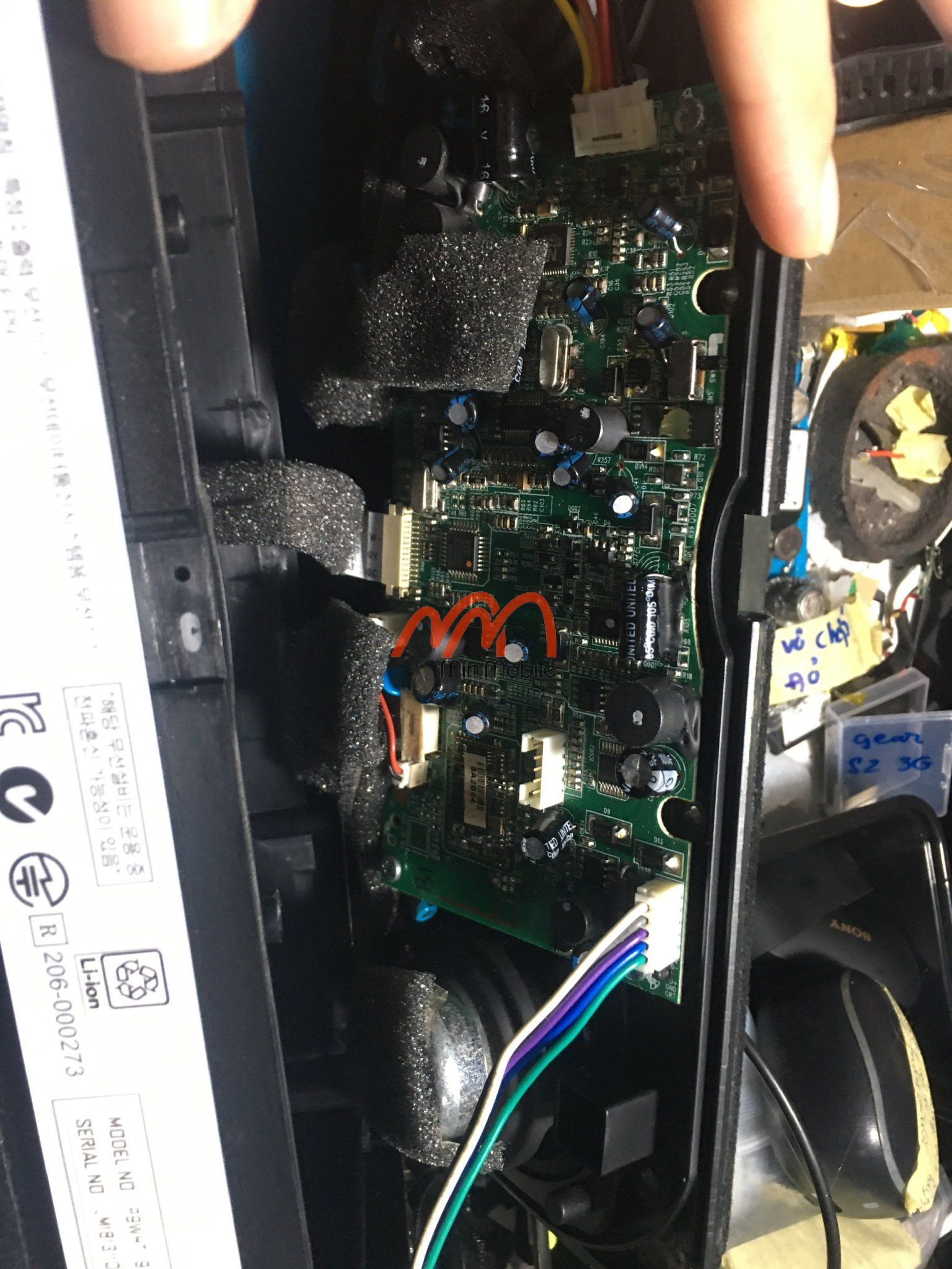 Thay Pin Loa Philips Fidelio P9 – Min Mobile