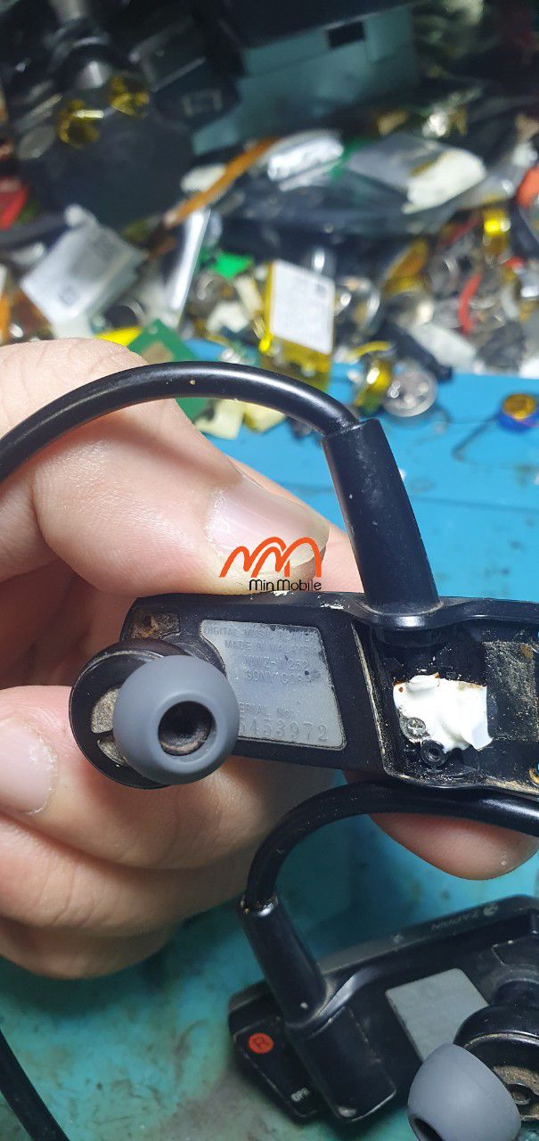 Thay Pin Máy Nghe Nhạc Sony NWZ-W252 – Min Mobile