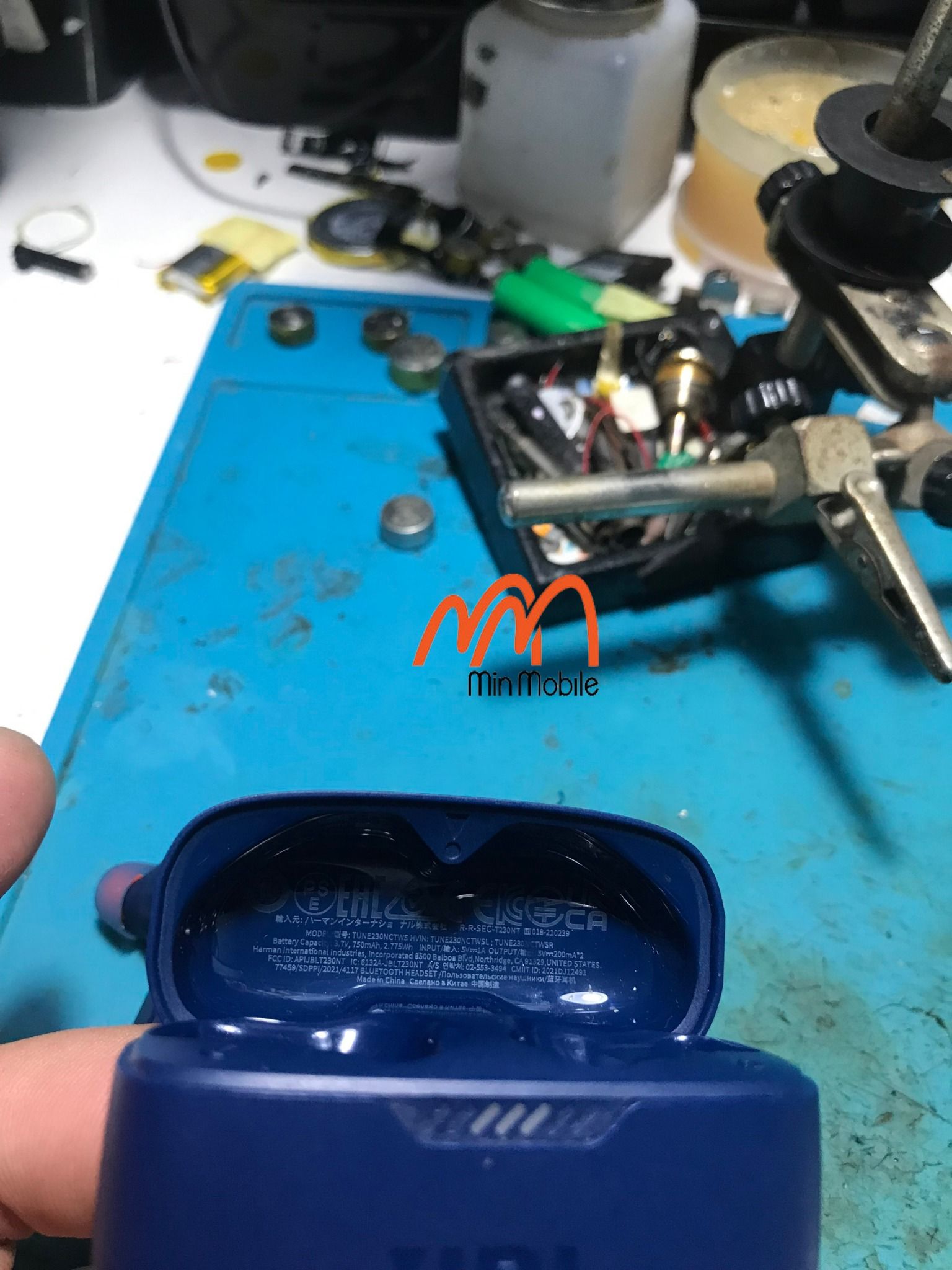 Thay Pin Tai Nghe JBL Tune 230 – Min Mobile