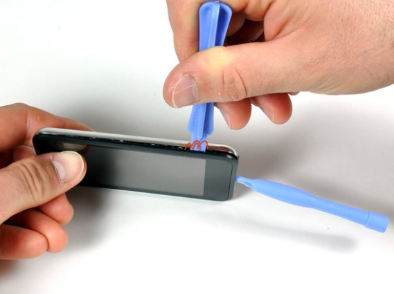 Thay Pin iPod Touch Gen 1 – Min Mobile