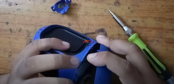 Thay pin loa Infinity FUZE 200 – Min Mobile
