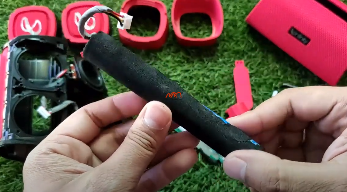 Thay pin loa Infinity Fuze 700 – Min Mobile