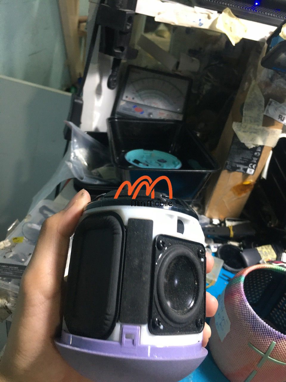 Thay Pin Loa Logitech Wonderboom – Min Mobile