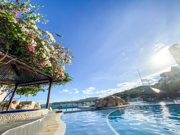 THALASSOTHERAPY & HYDROTHERAPY POOL – Rock Water Bay Beach Resort & Spa