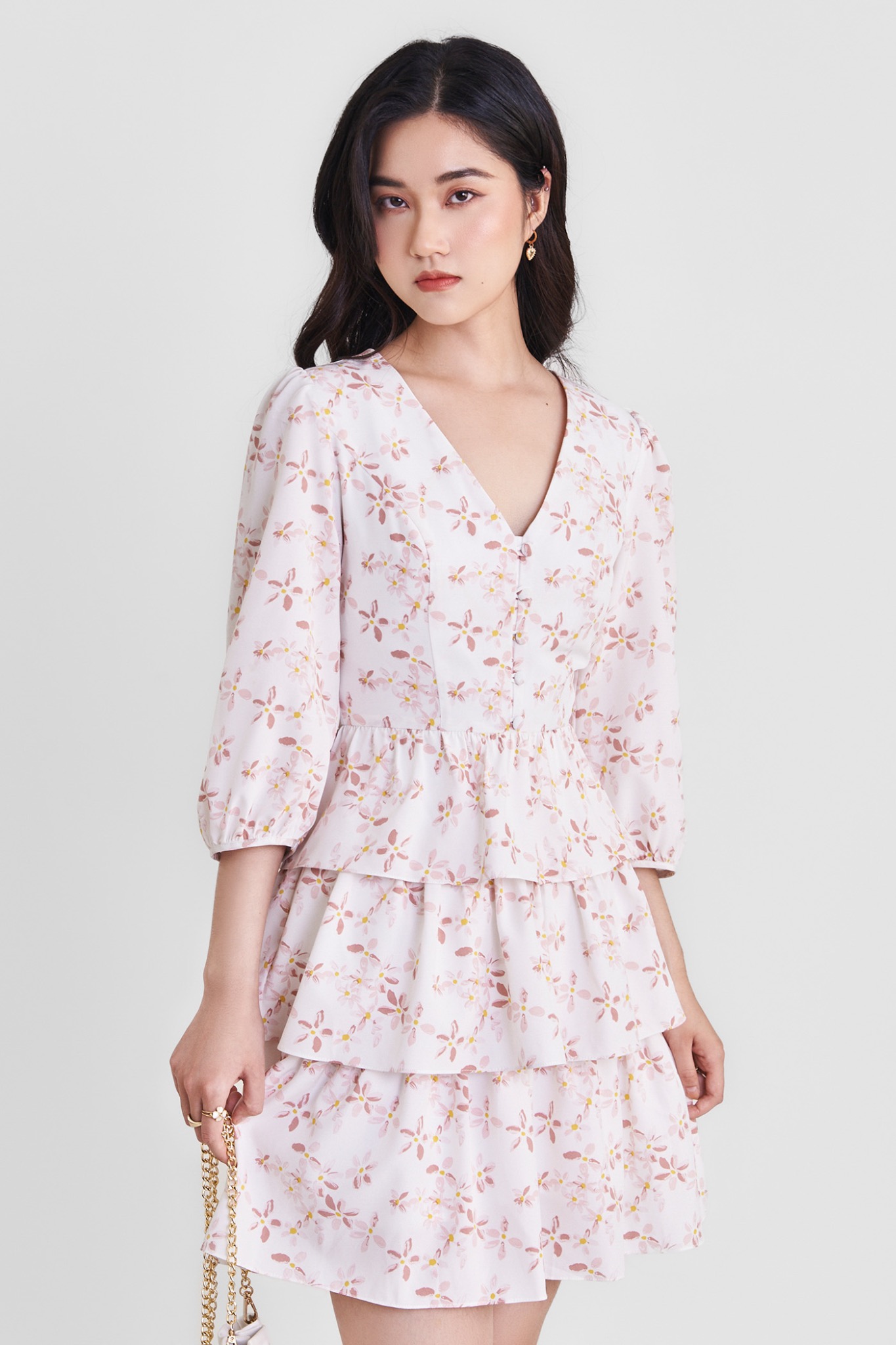 Đầm tay lỡ cổ tim cài nút tùng 3 tầng – MARC