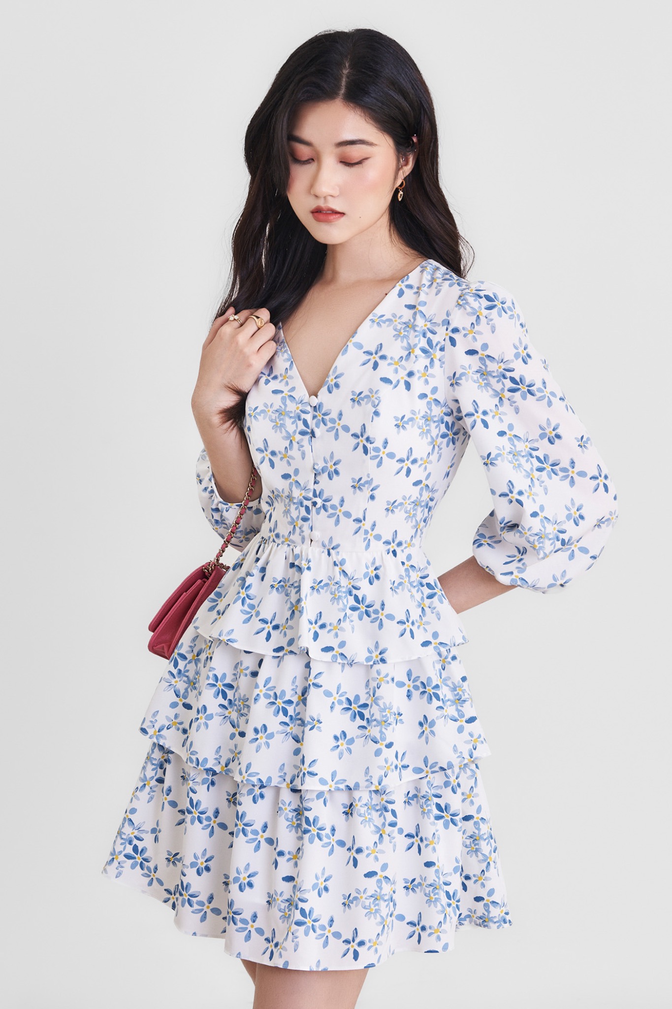 Đầm tay lỡ cổ tim cài nút tùng 3 tầng – MARC