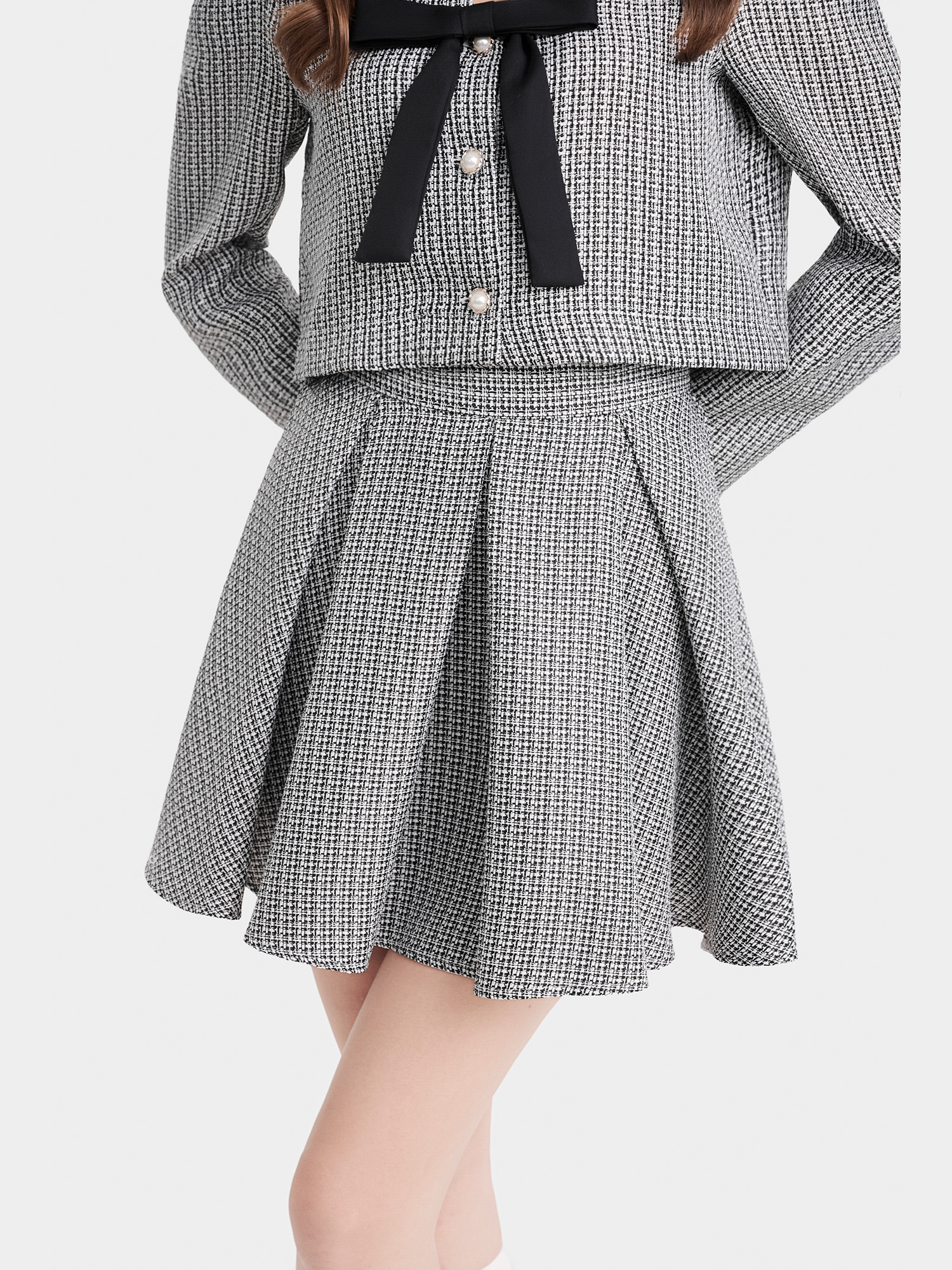 Váy mini tweed xếp li form A – MARC