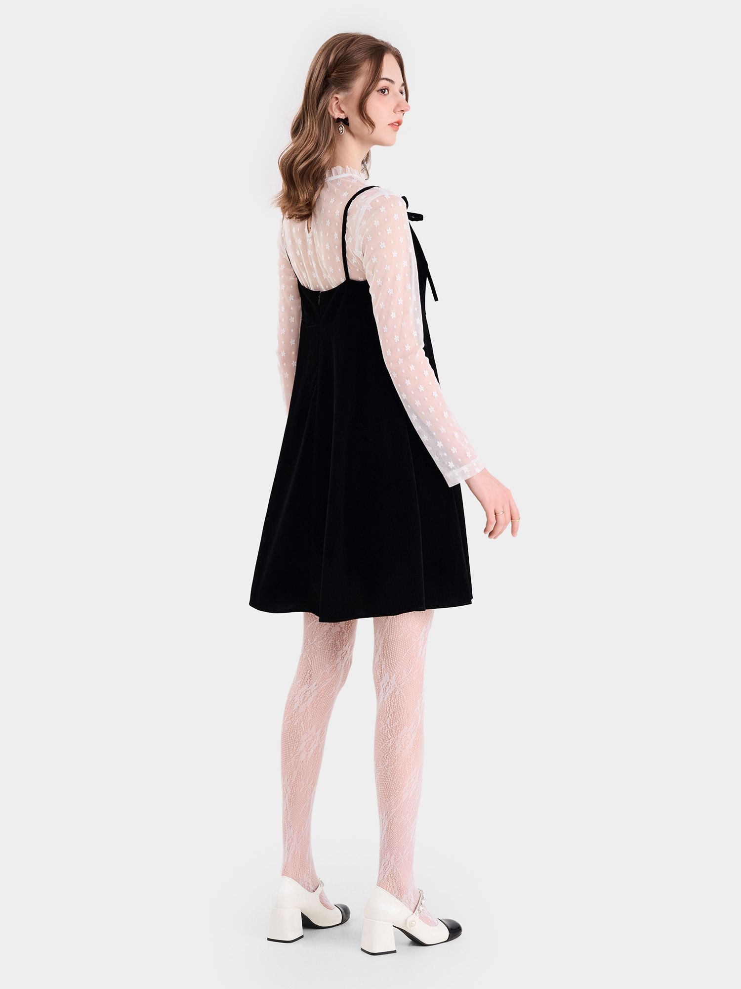 Đầm nhung 2 dây phối áo ren – MARC