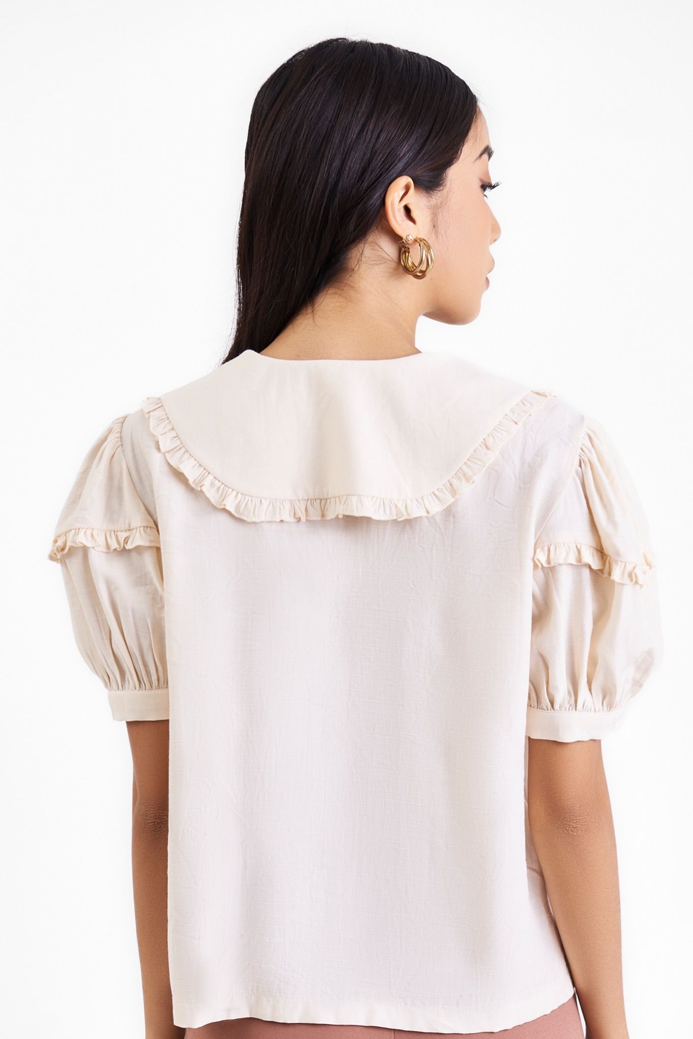 Áo kiểu tay phồng cổ danton phối bèo – MARC