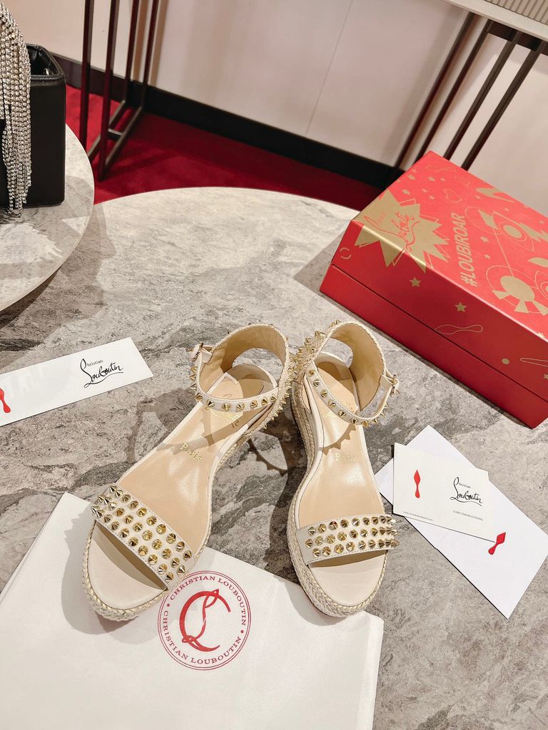 Sandal nữ đế xuồng Lou.bou.tin* cao 6cm quai và gót tán đinh mẫu mới p ...