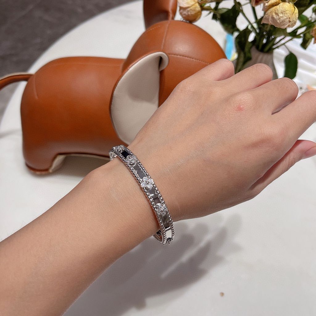 Vòng tay Van* Cleef* SIÊU CẤP 850k Vòng đeo tay kính vạn hoa VCA [Lov ...