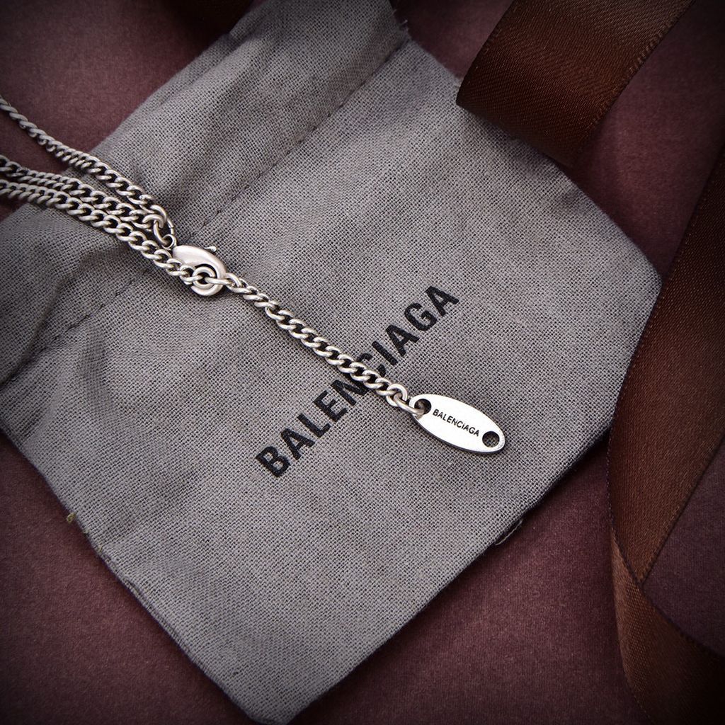 Dây chuyền BALENCIAGA* SIÊU CẤP 650k hàng mới, vòng cổ mới của Balenc ...