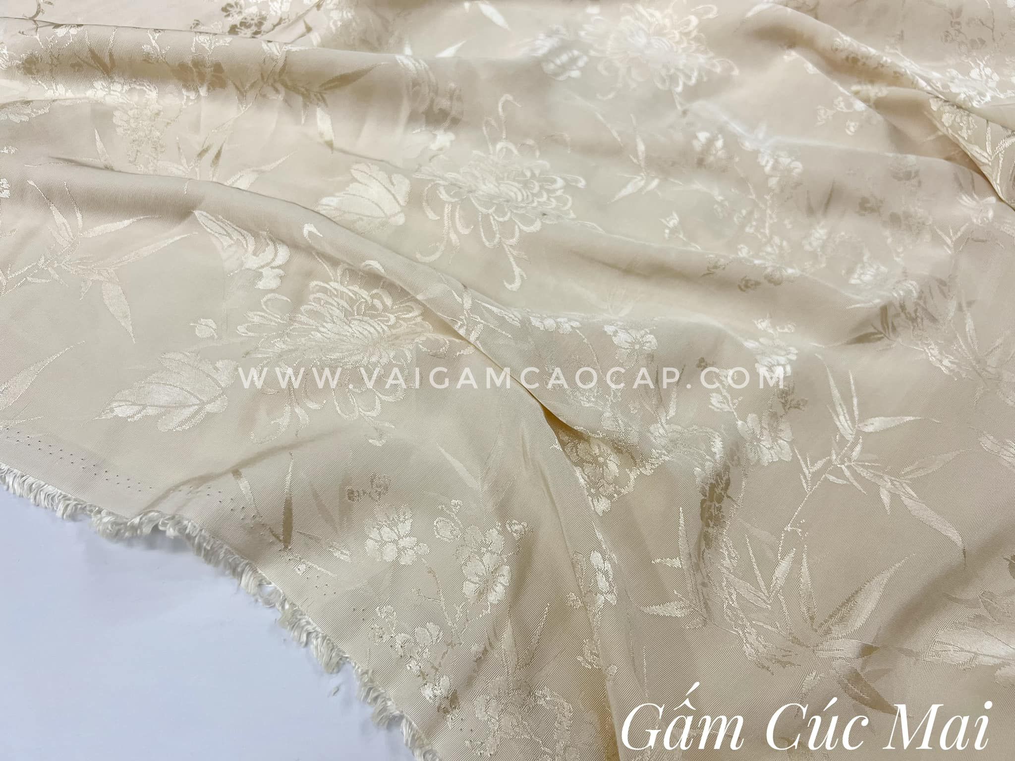 Gấm Cúc Mai – VẢI GẤM CAO CẤP