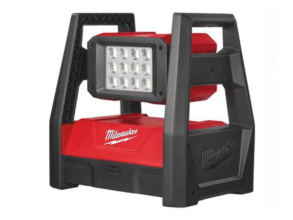 Đèn LED hắt công suất cao Milwaukee M18 HAL-0 - Himarket.vn