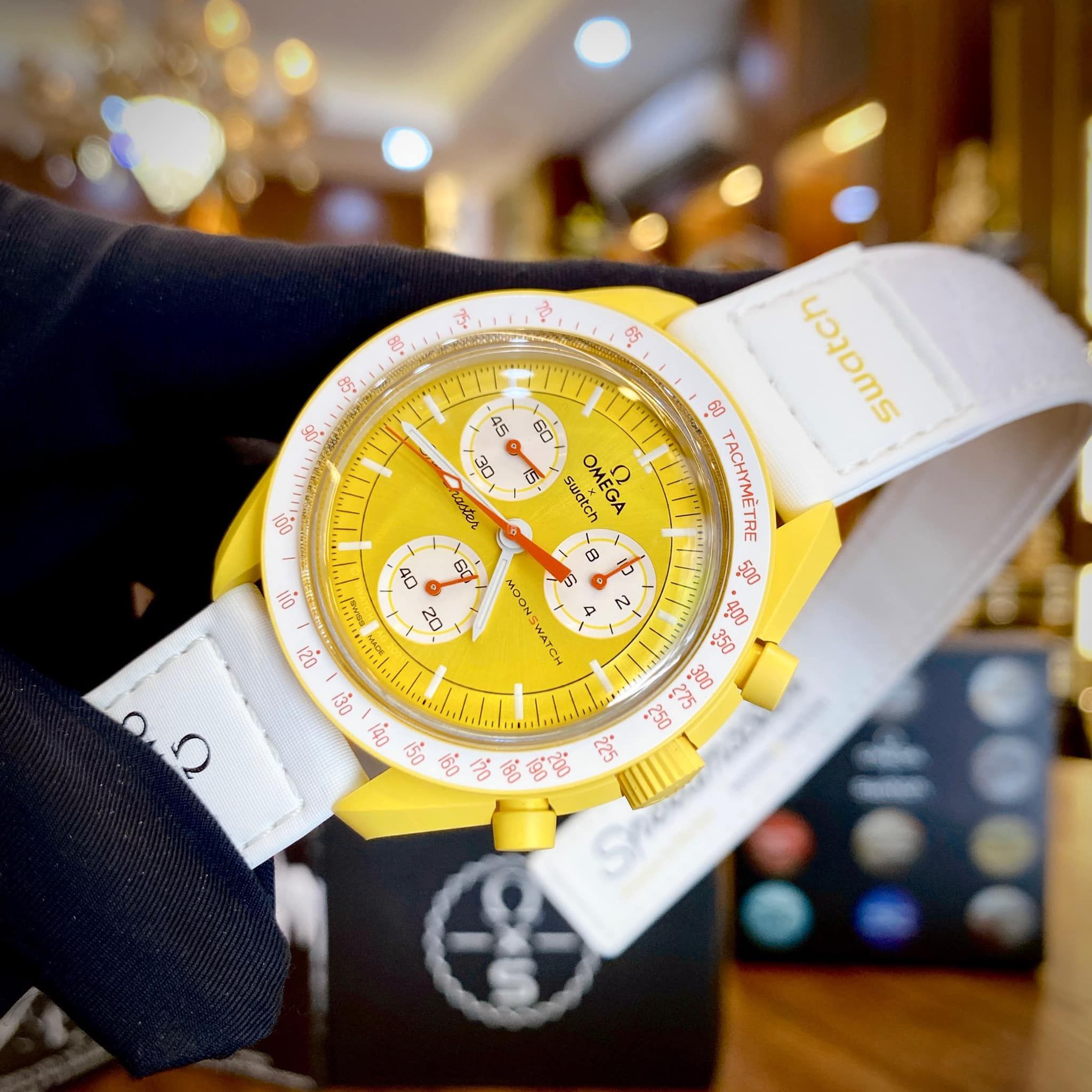 Omega x Swatch Bioceramic Moonswatch Mission to the Sun SO33J100 - Đồn ...