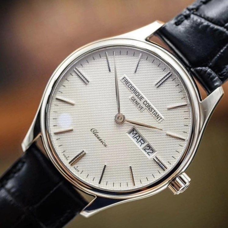 Frederique Constant Classic Daydate Quartz FC-225ST5B6 ( 225ST5B6 ...