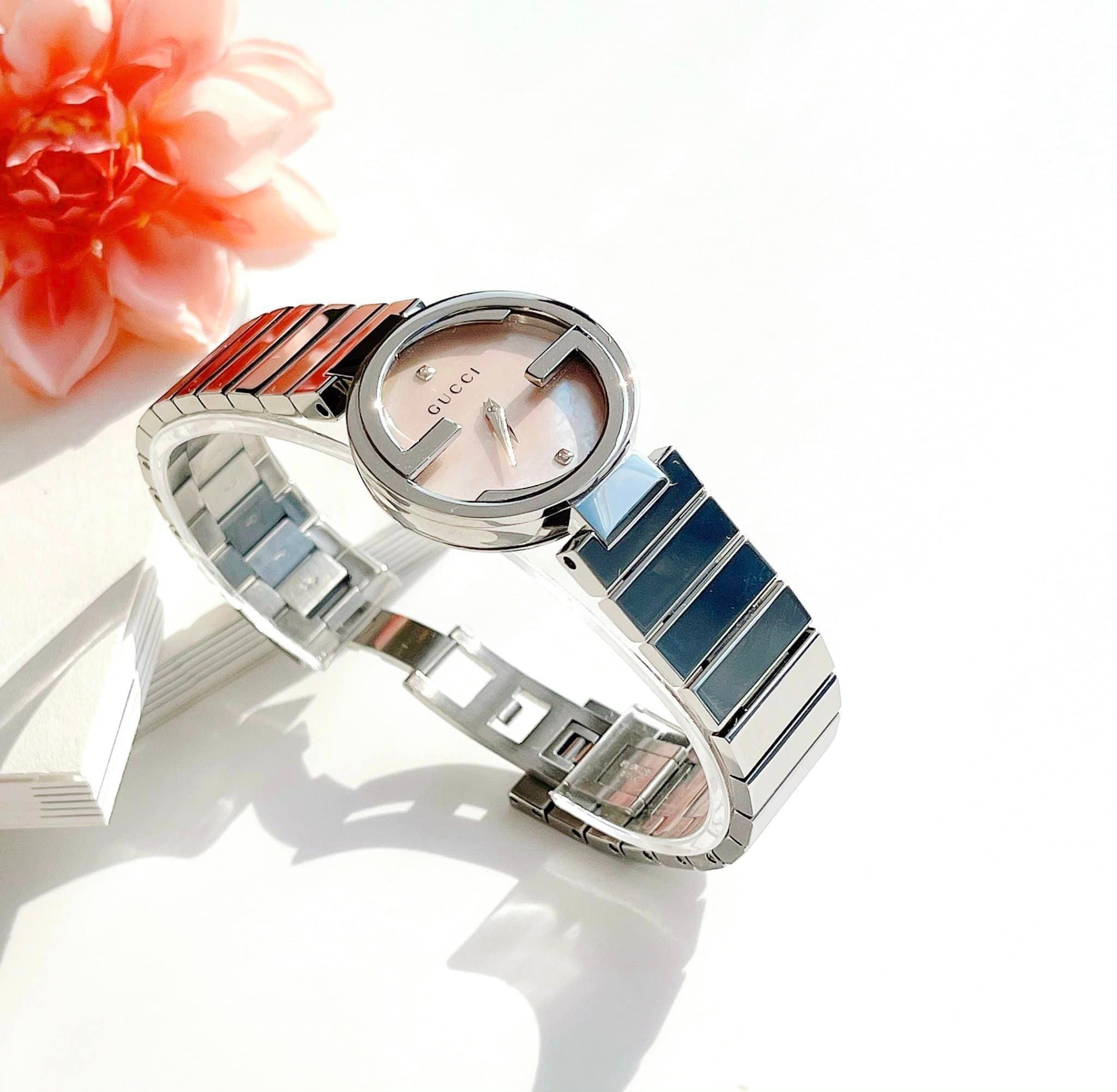 Gucci Interlocking Diamond Mother of Pearl Dial Silver YA133505 29mm ...