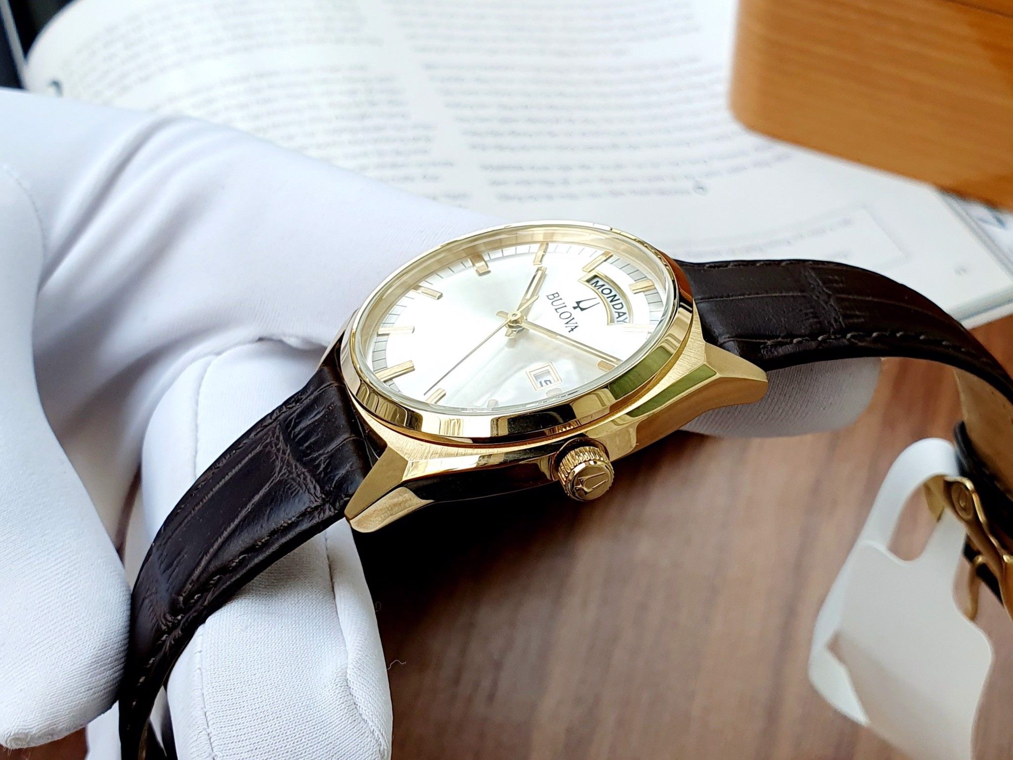 Bulova Quartz 97C106 - Đồng Hồ Nam - Chính Hãng Giá Tốt – PhongWatch