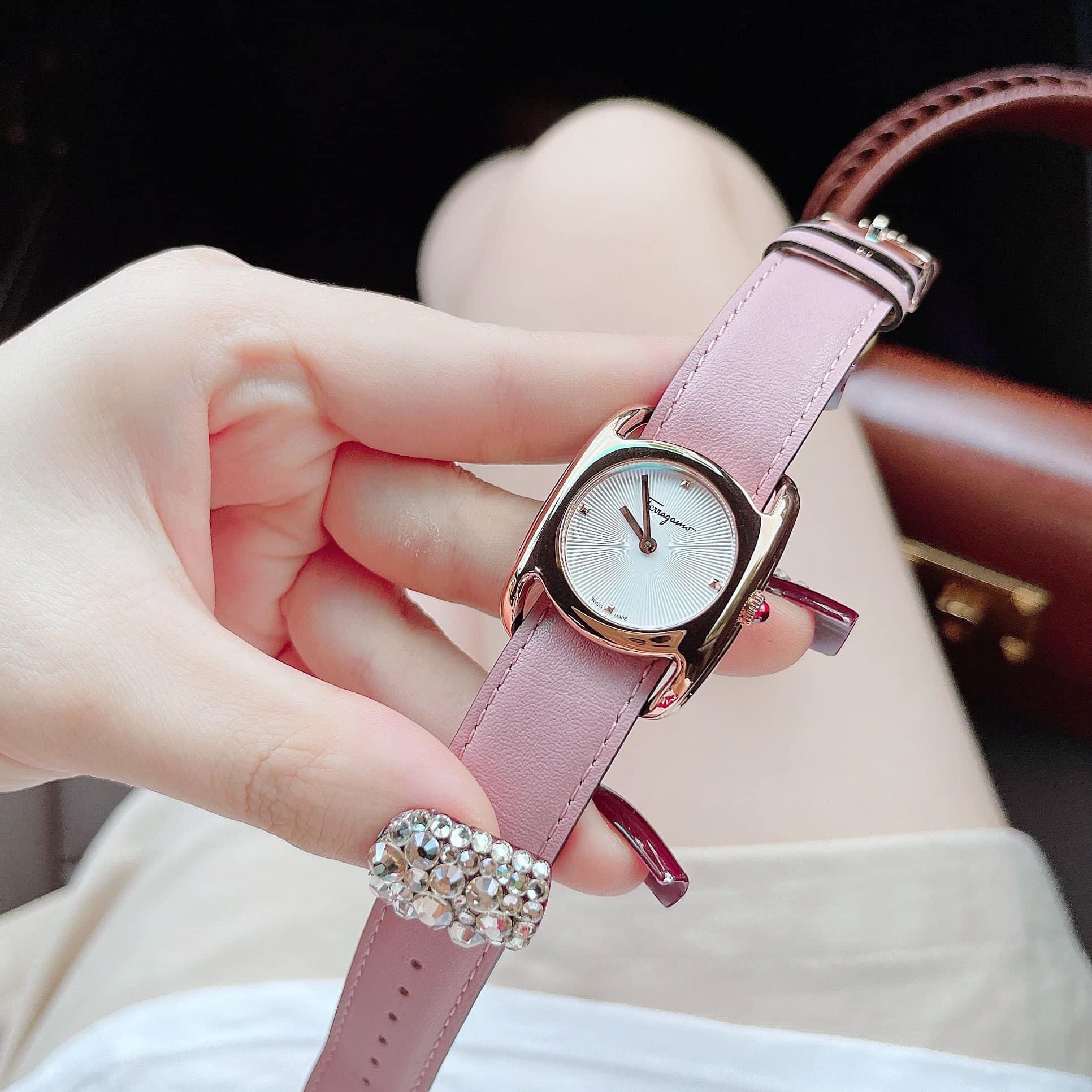 Salvatore Ferragamo SFEL00519 Vara Leather Watch ( Nữ ) – PhongWatch