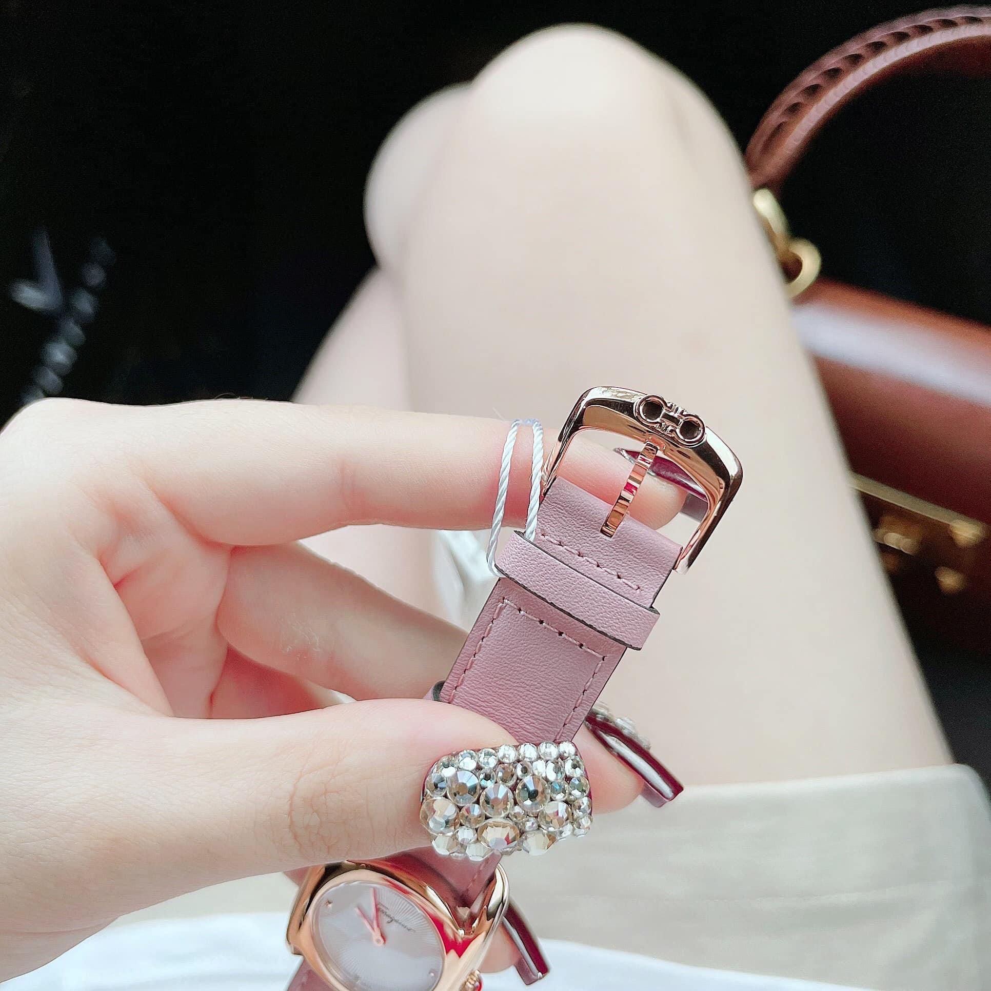 Salvatore Ferragamo SFEL00519 Vara Leather Watch ( Nữ ) – PhongWatch