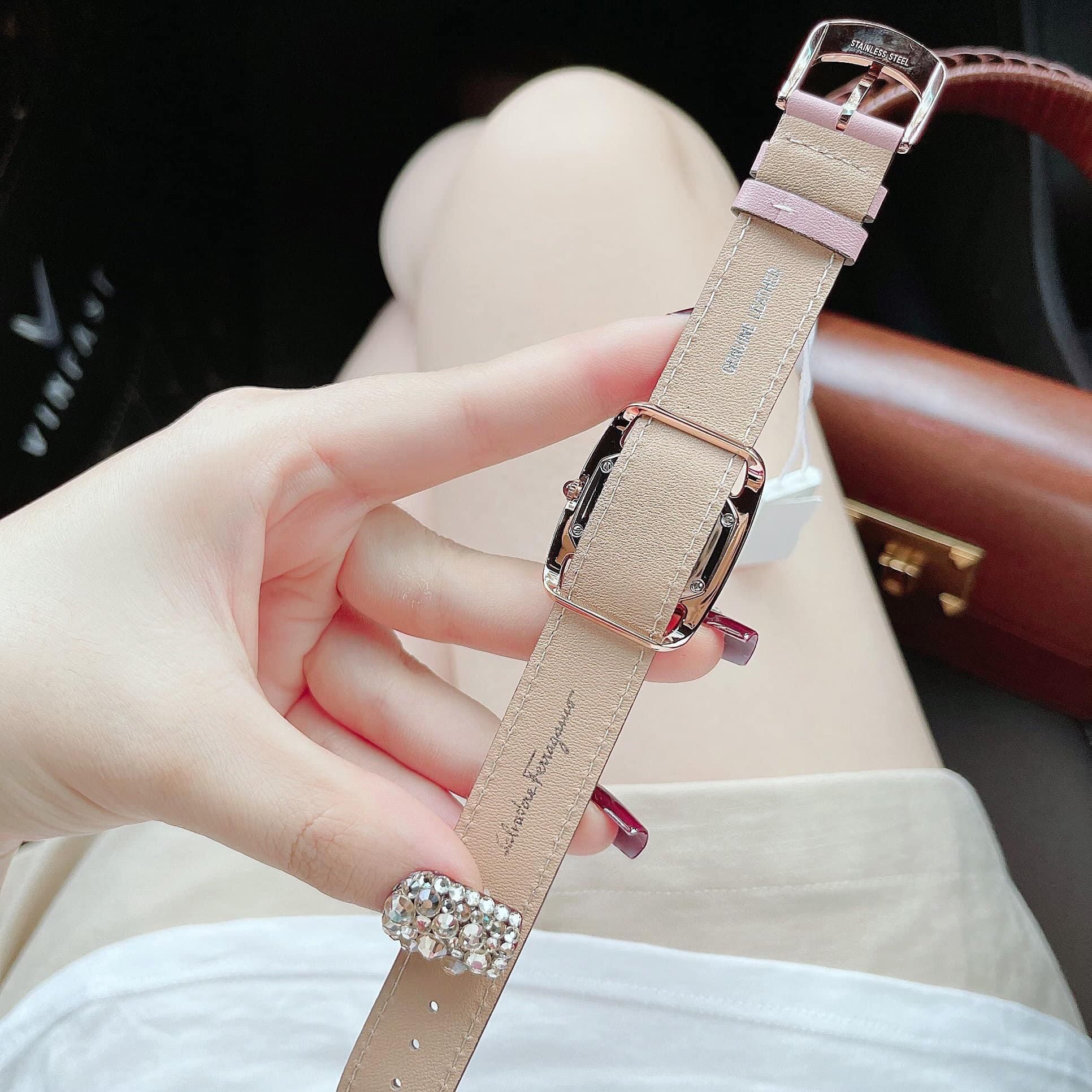 Salvatore Ferragamo SFEL00519 Vara Leather Watch ( Nữ ) – PhongWatch