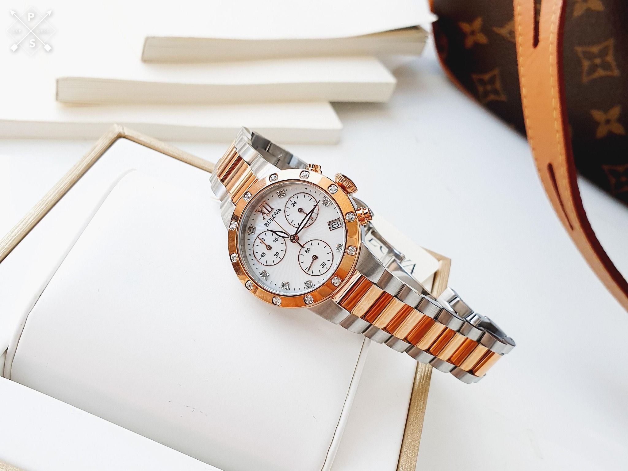 Bulova Quartz 98R210 Diamonds ( Nữ ) – PhongWatch