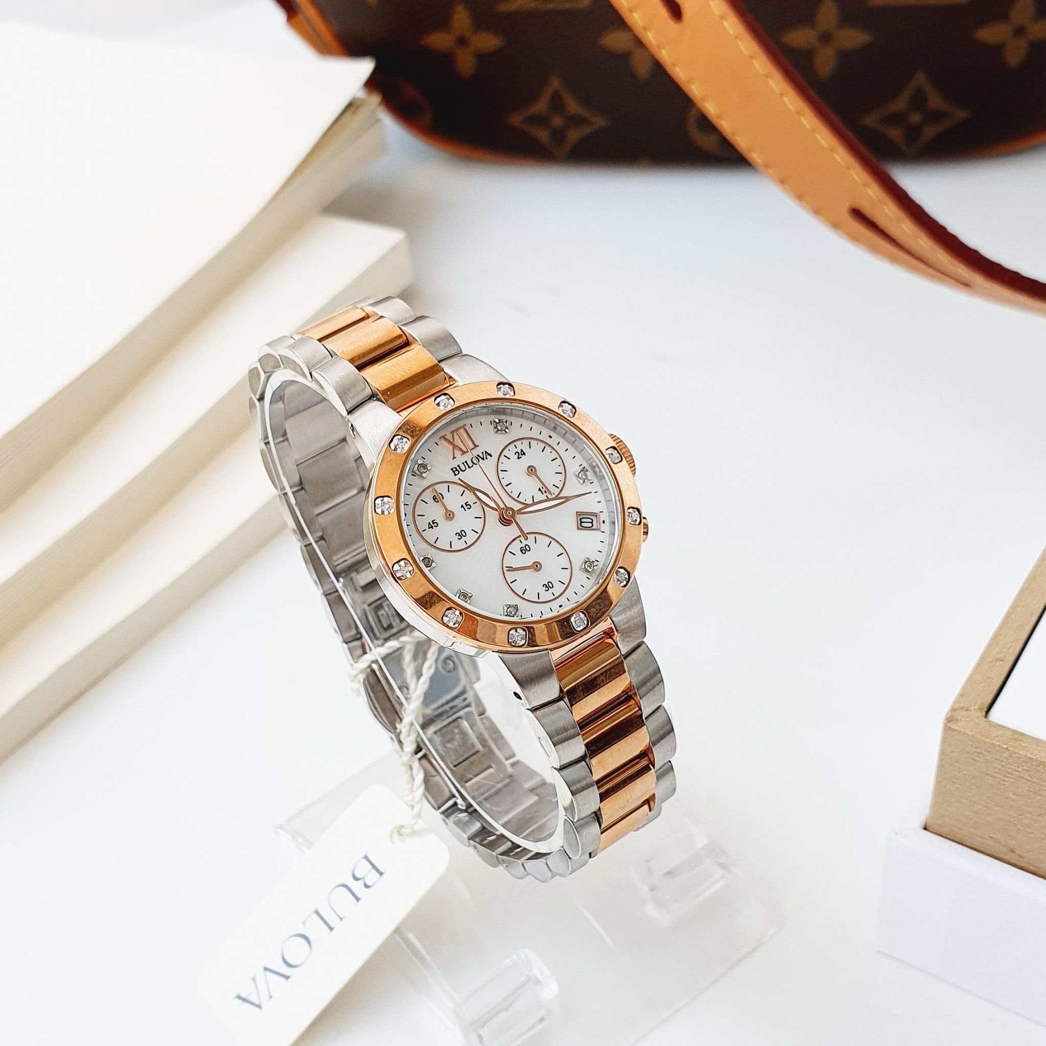 Bulova Quartz 98R210 Diamonds ( Nữ ) – PhongWatch