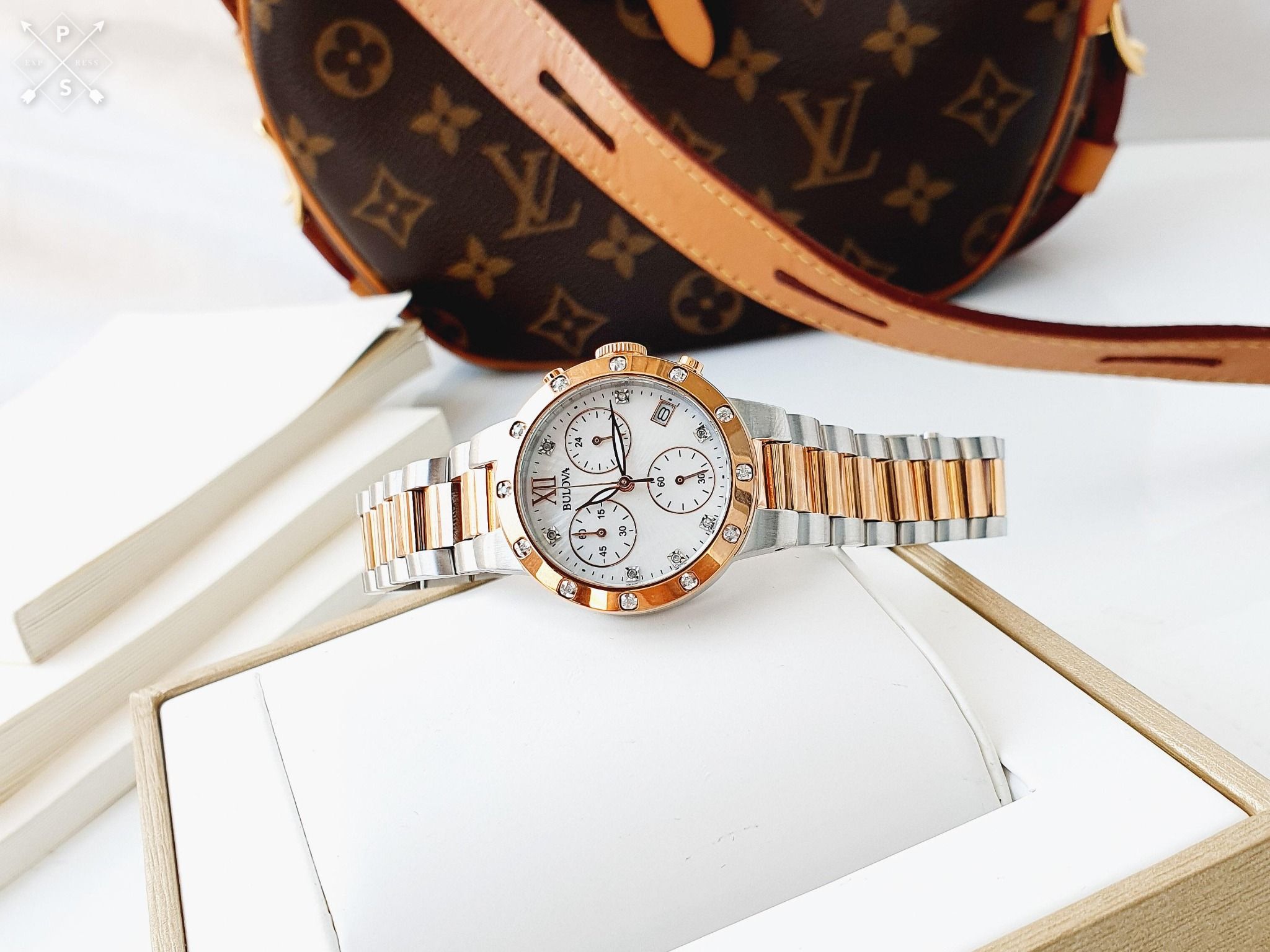 Bulova Quartz 98R210 Diamonds ( Nữ ) – PhongWatch