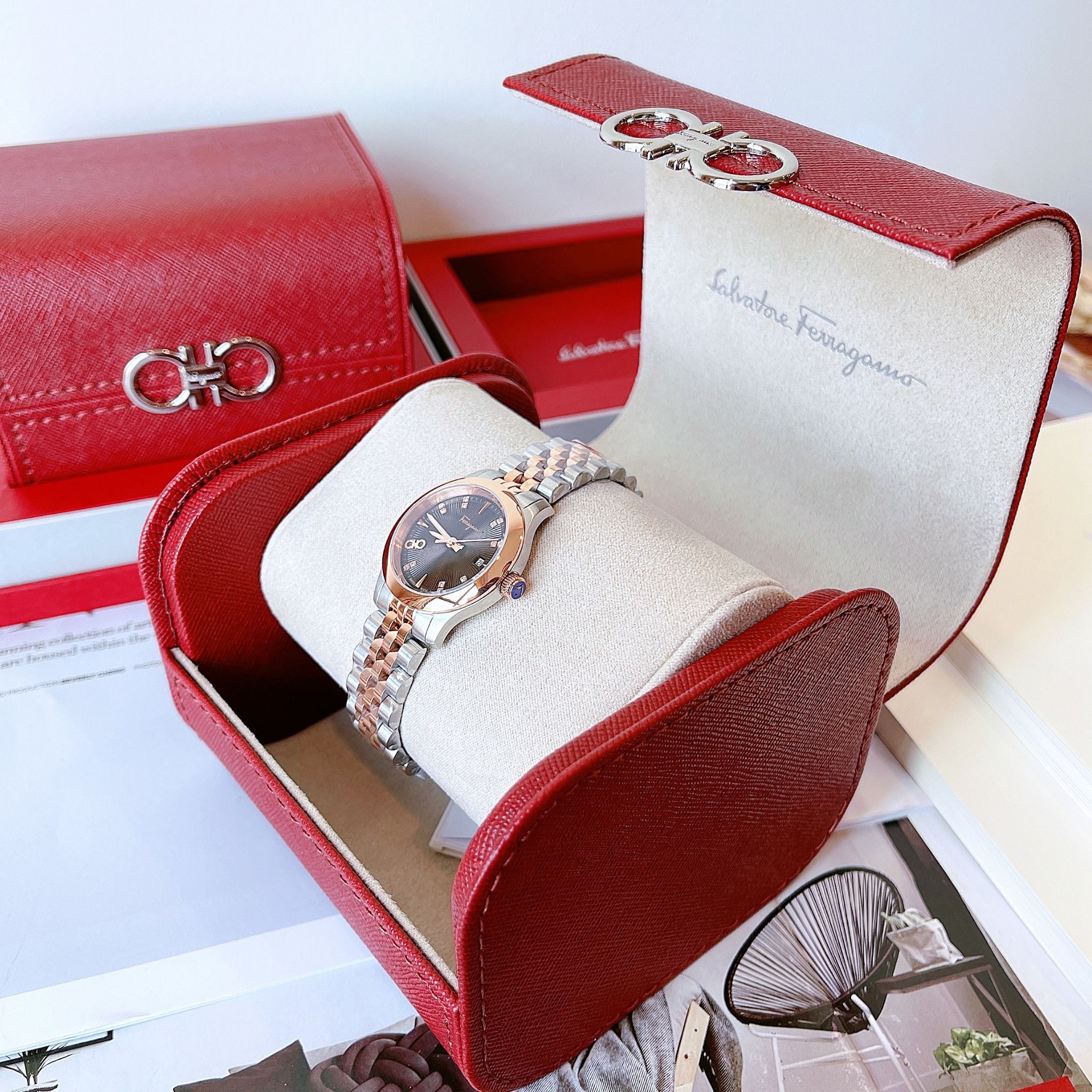 Salvatore Ferragamo Duo – PhongWatch