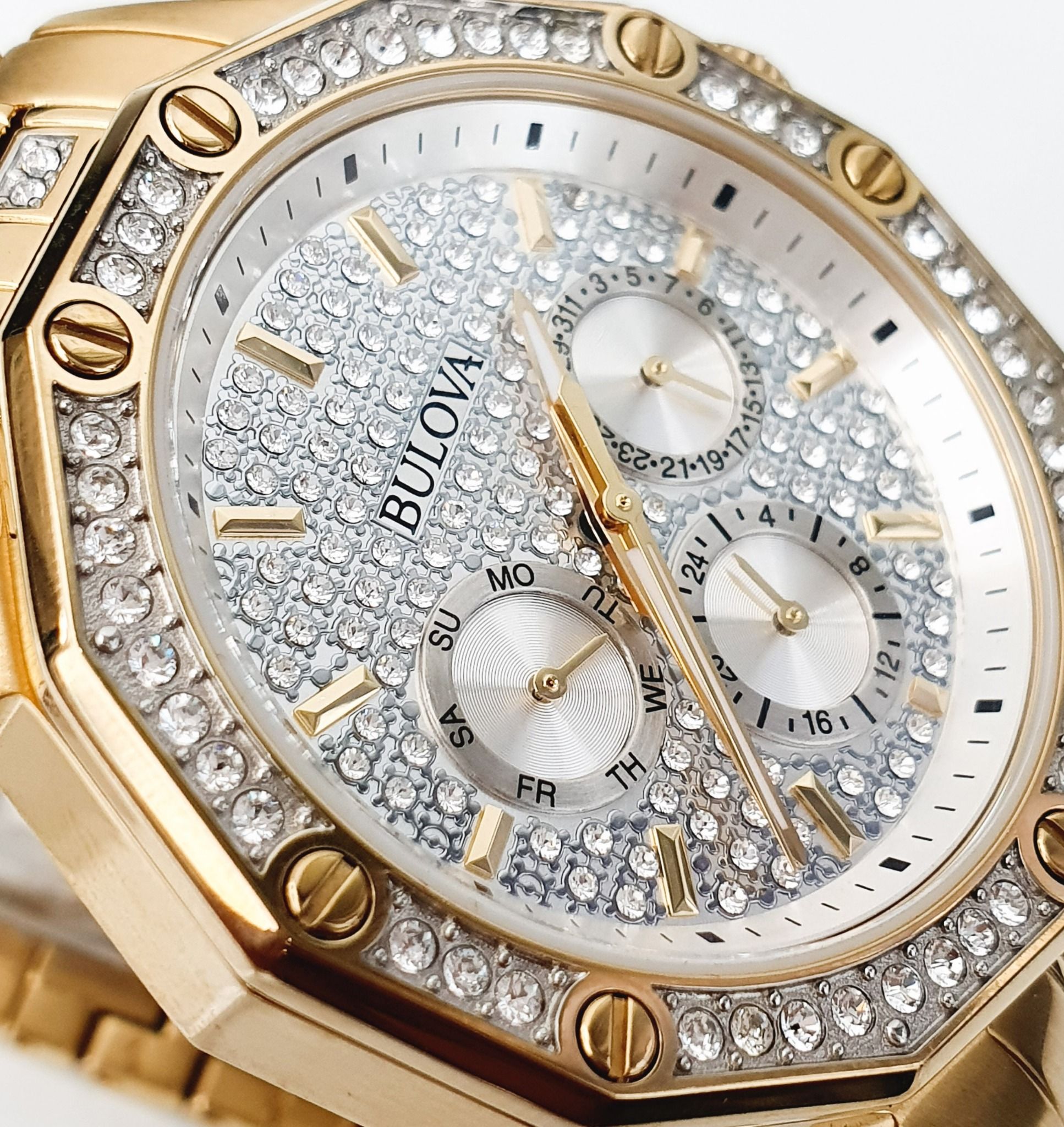 Bulova Crystal 98C126 – PhongWatch
