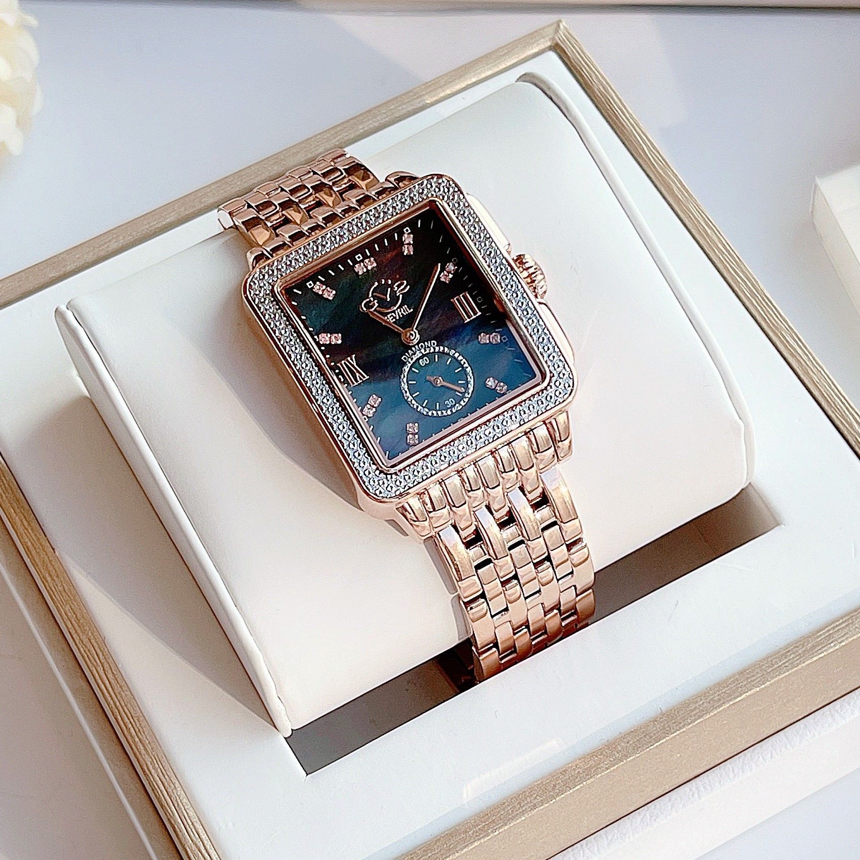 GV2 by Gevril 9250B Women's Bari Swiss Quartz Diamond Watch – PhongWatch