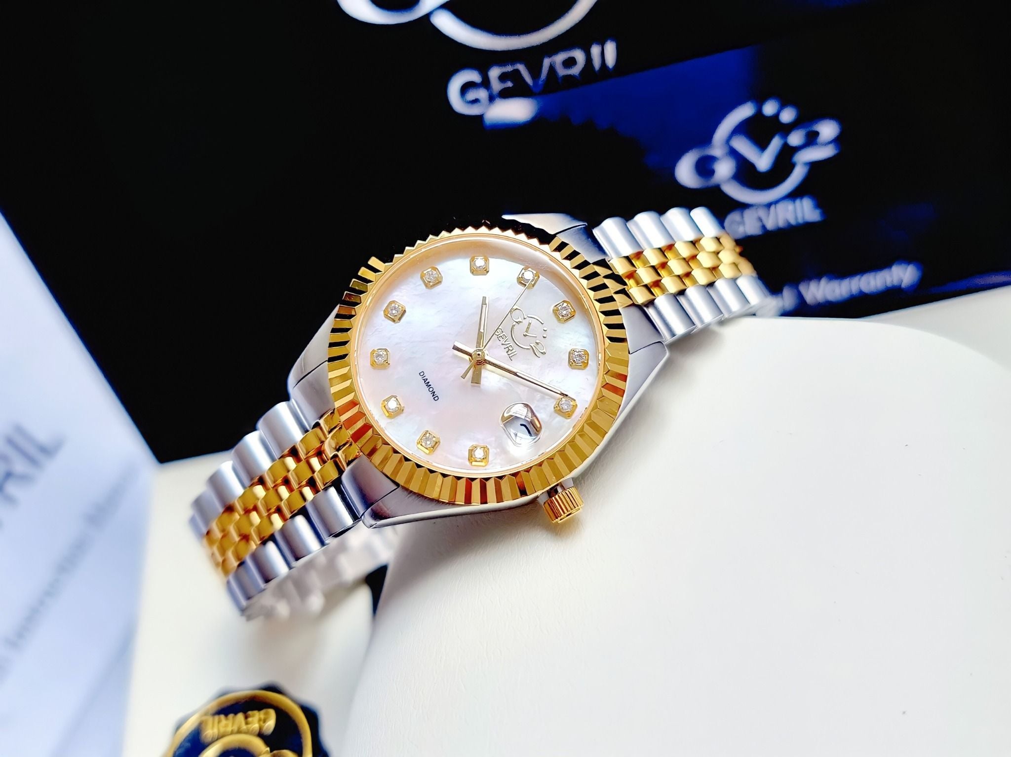 Gv2 By Gevril 12404 Women's Naples Swiss Diamond Watch ( Nữ ) – PhongWatch