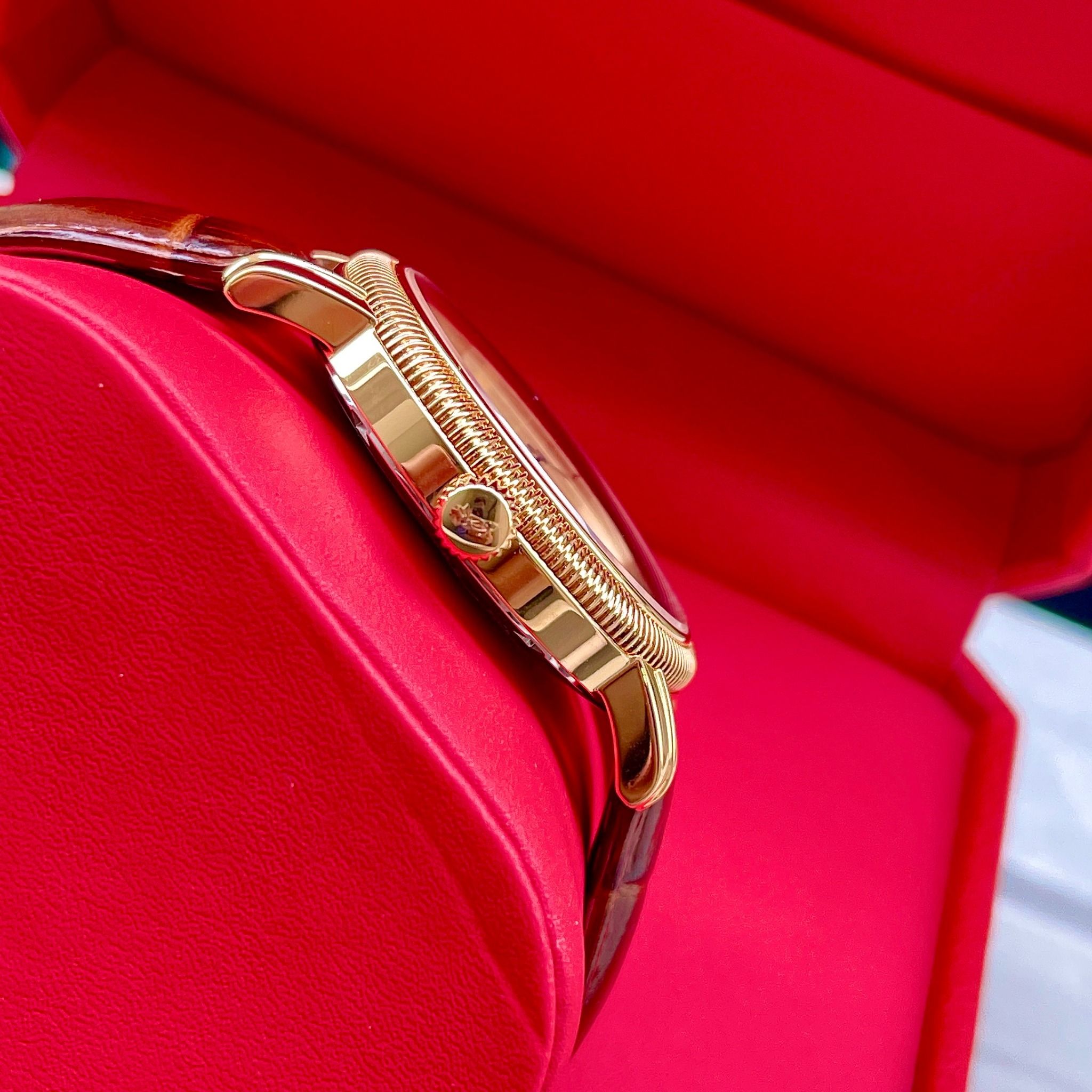 Ogival OG358.53AG42R-GL – PhongWatch