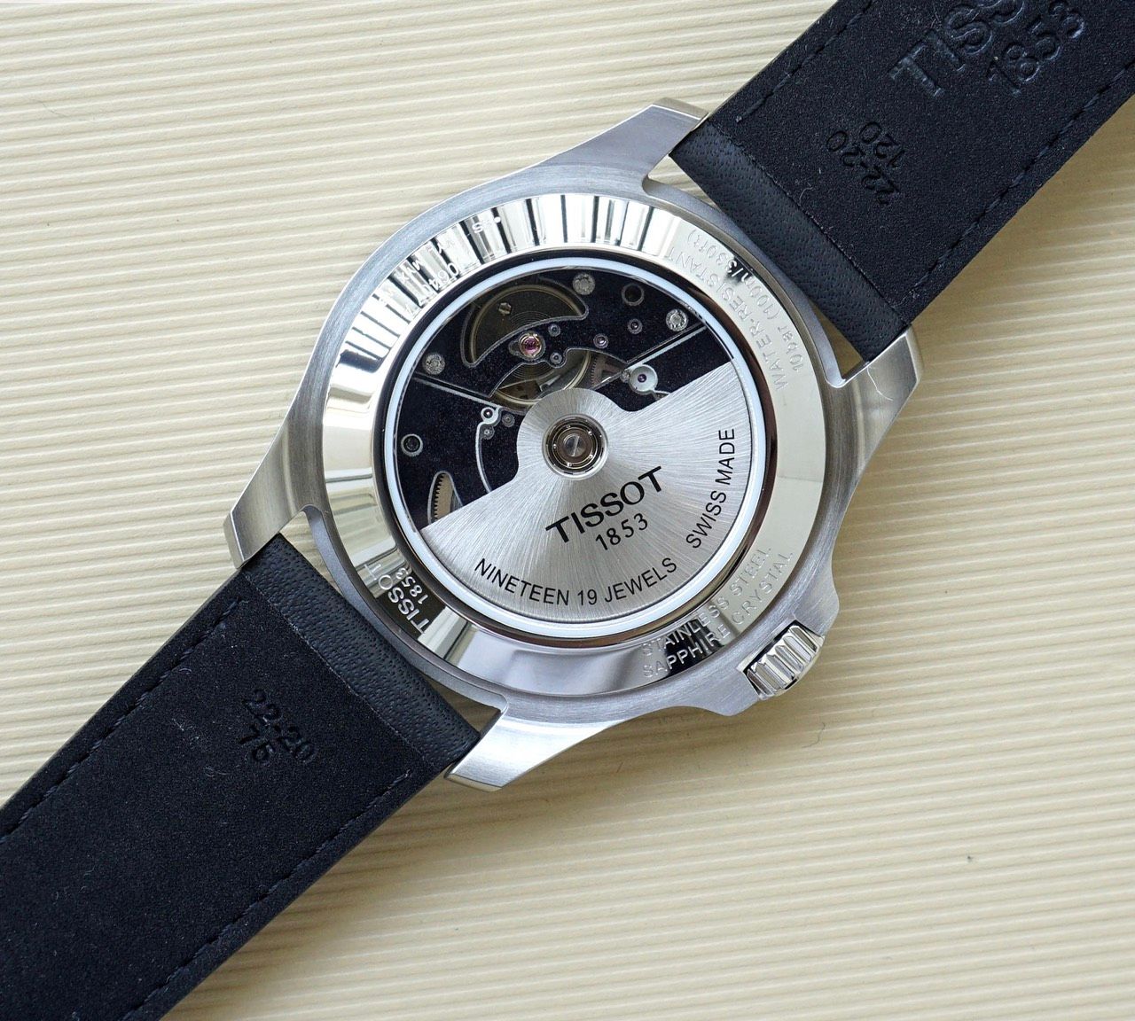 Tissot Automatic V8 Swissmatic T106.407.16.051.00 ( T1064071605100 ...